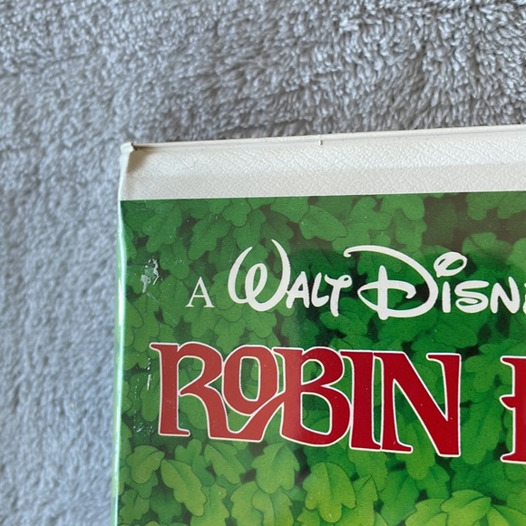 Disney | Media | Walt Disneys Robin Hood Vhs Black Diamond Classic ...